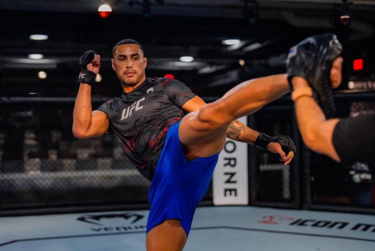 Exclusive: Carlos Ulberg Plans to Jump Ahead of Alex Pereira in UFC ...