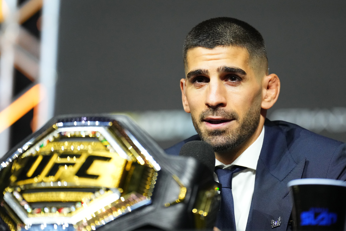 Ilia Topuria Sends Cold Shot at Islam Makhachev: ‘He’ll Want to Go Back ...