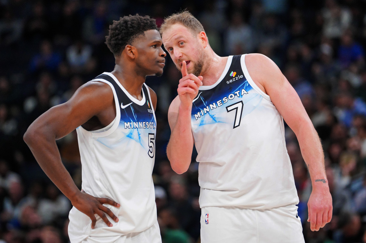 The Real Reason Behind Joe Ingles' First Start This Season - Athlon Sports