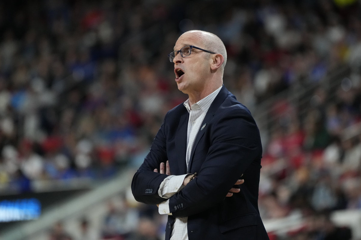 Dan Hurley’s Staff Member Announces Big Career Move on Monday - Athlon ...