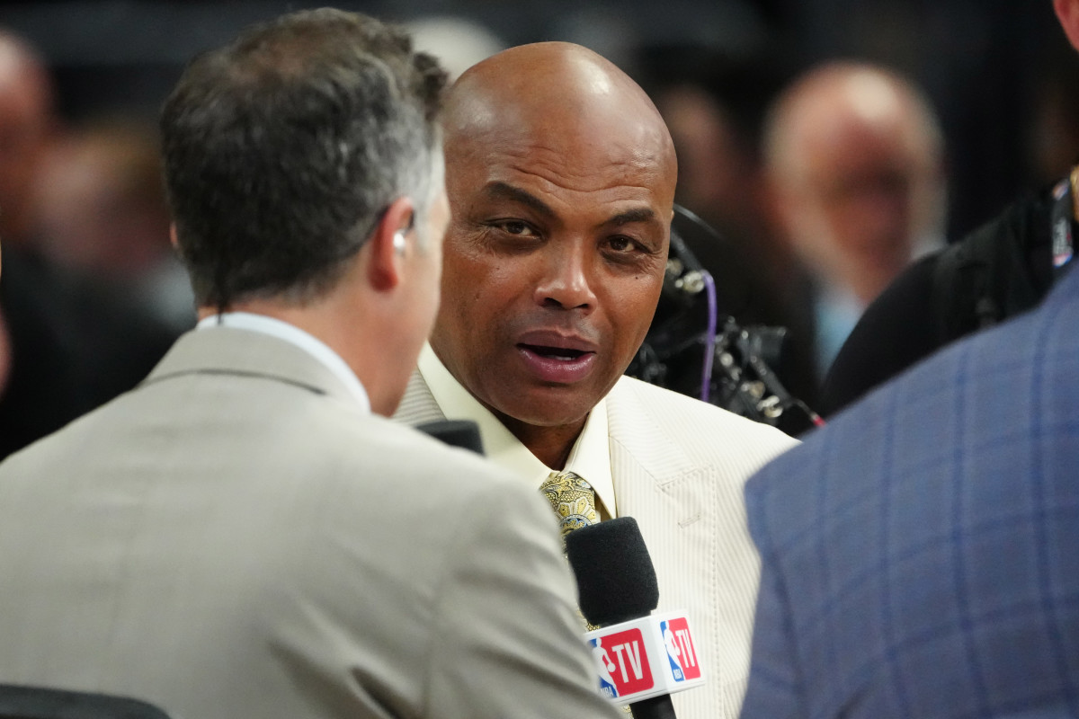 Charles Barkley Sends Clear Message to Refs After Warriors-Rockets - Athlon Sports
