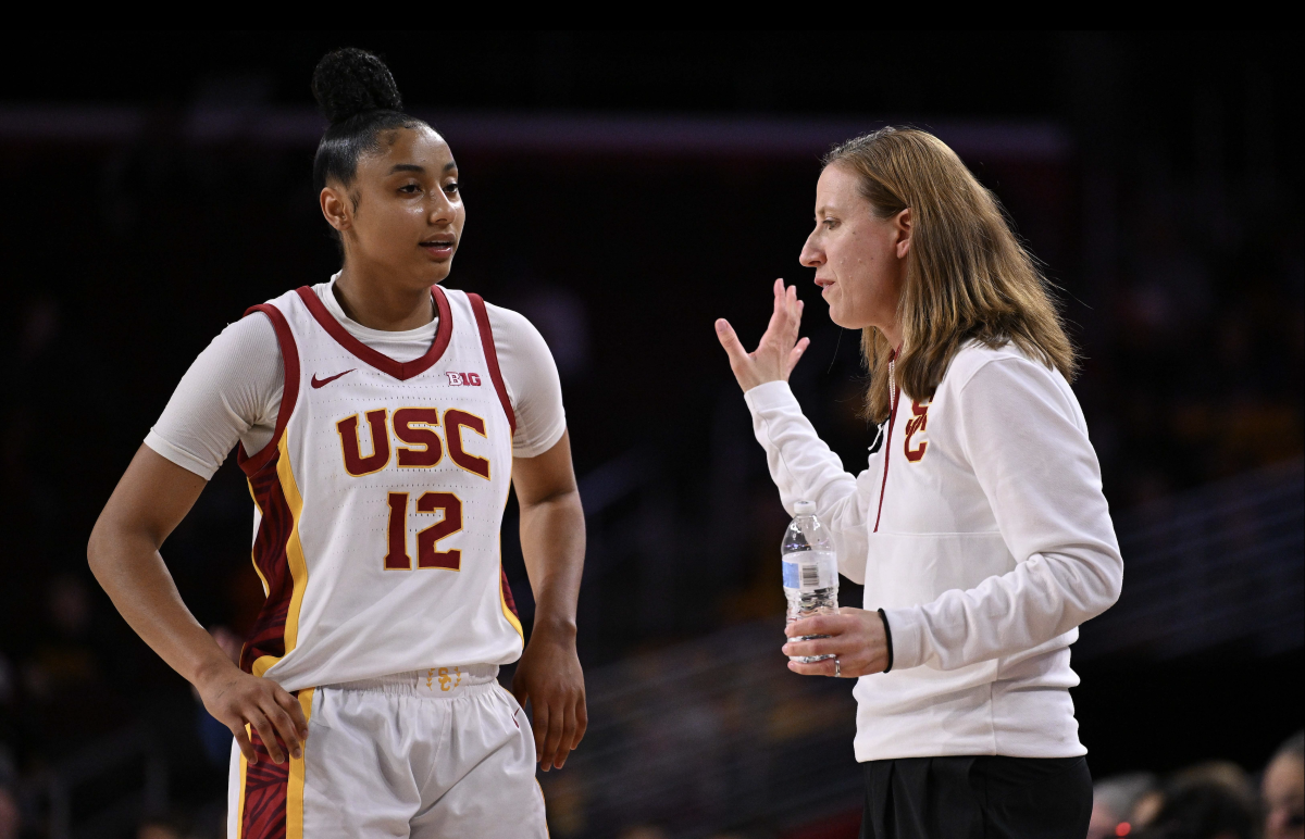Lindsay Gottlieb Delivers Clear Message to Team After JuJu Watkins ...