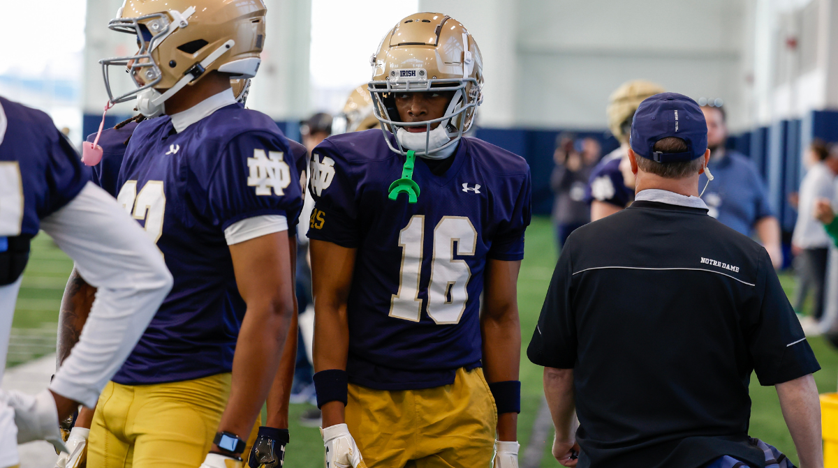 Notre Dame 2025 Offensive Recruiting Class Should Help With Depth - Athlon Sports