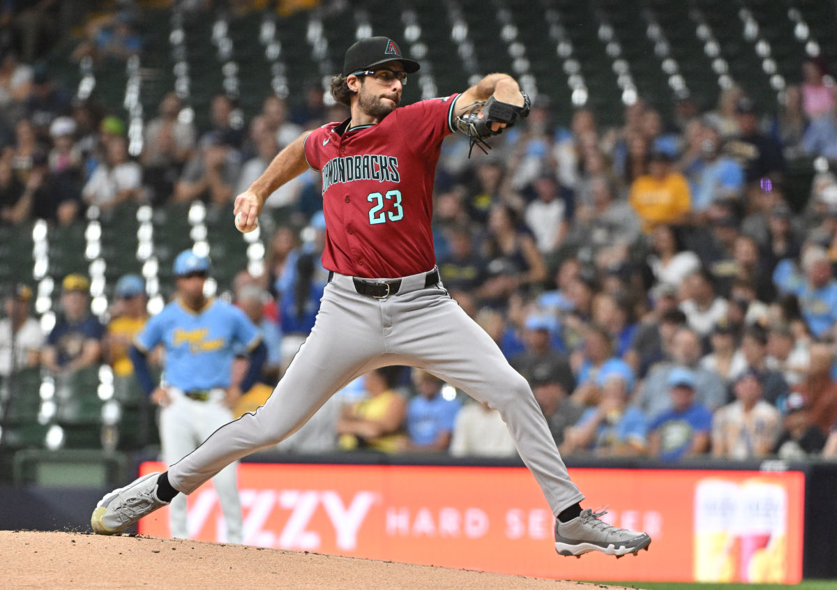 Cubs-Diamondbacks Trade Pitch Sends Cy Young Contender to Chicago ...