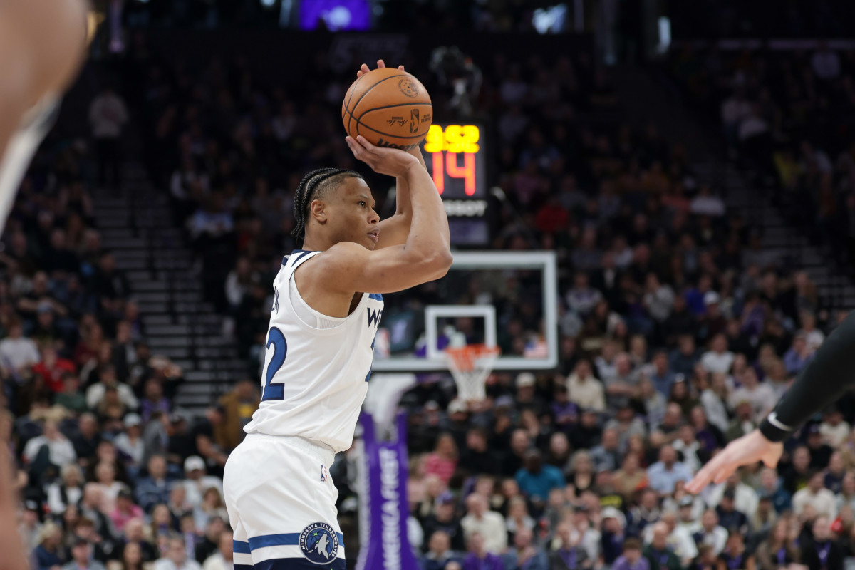 Mike Conley On Jaylen Clark's Impact For Minnesota - Athlon Sports