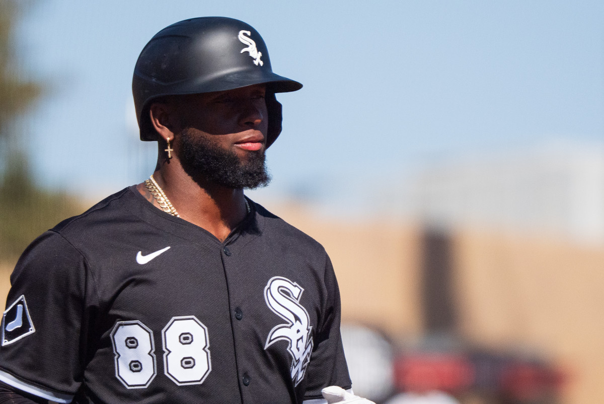 White Sox Make Luis Robert Jr. Decision During Diamondbacks Game - Athlon Sports