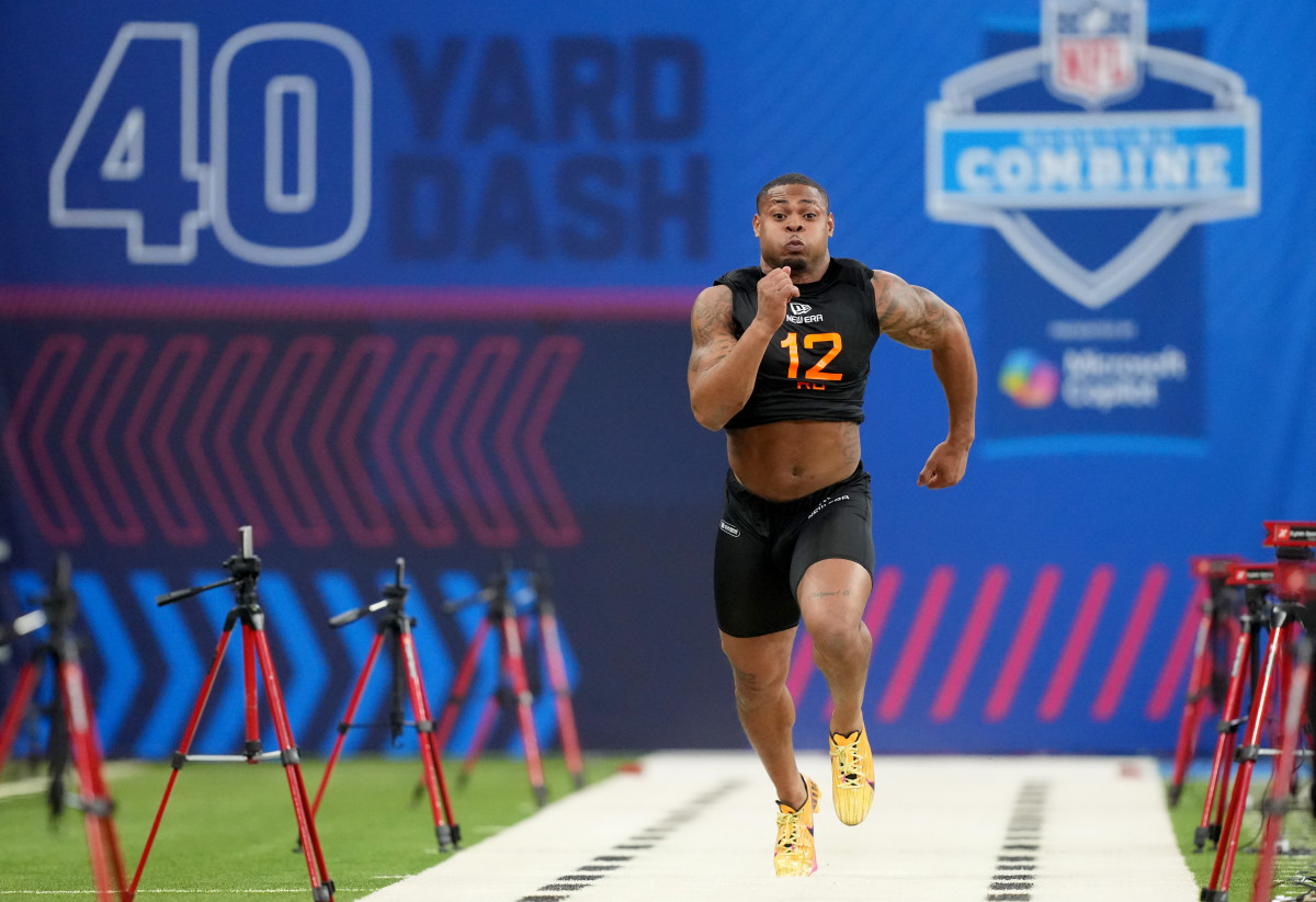 Rams Trade Up For Auburn Running Back Jarquez Hunter - Athlon Sports