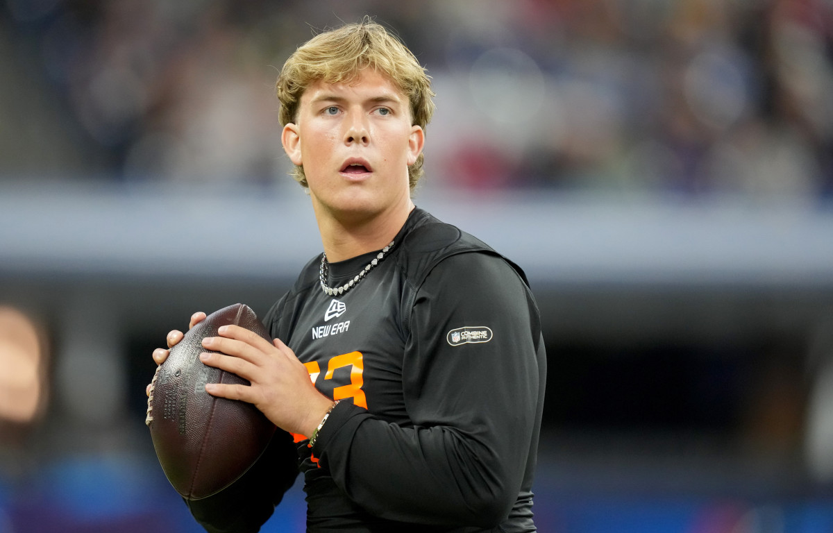 Pittsburgh Steelers Reach for Quarterback Jaxson Dart in 3-Round Mock ...