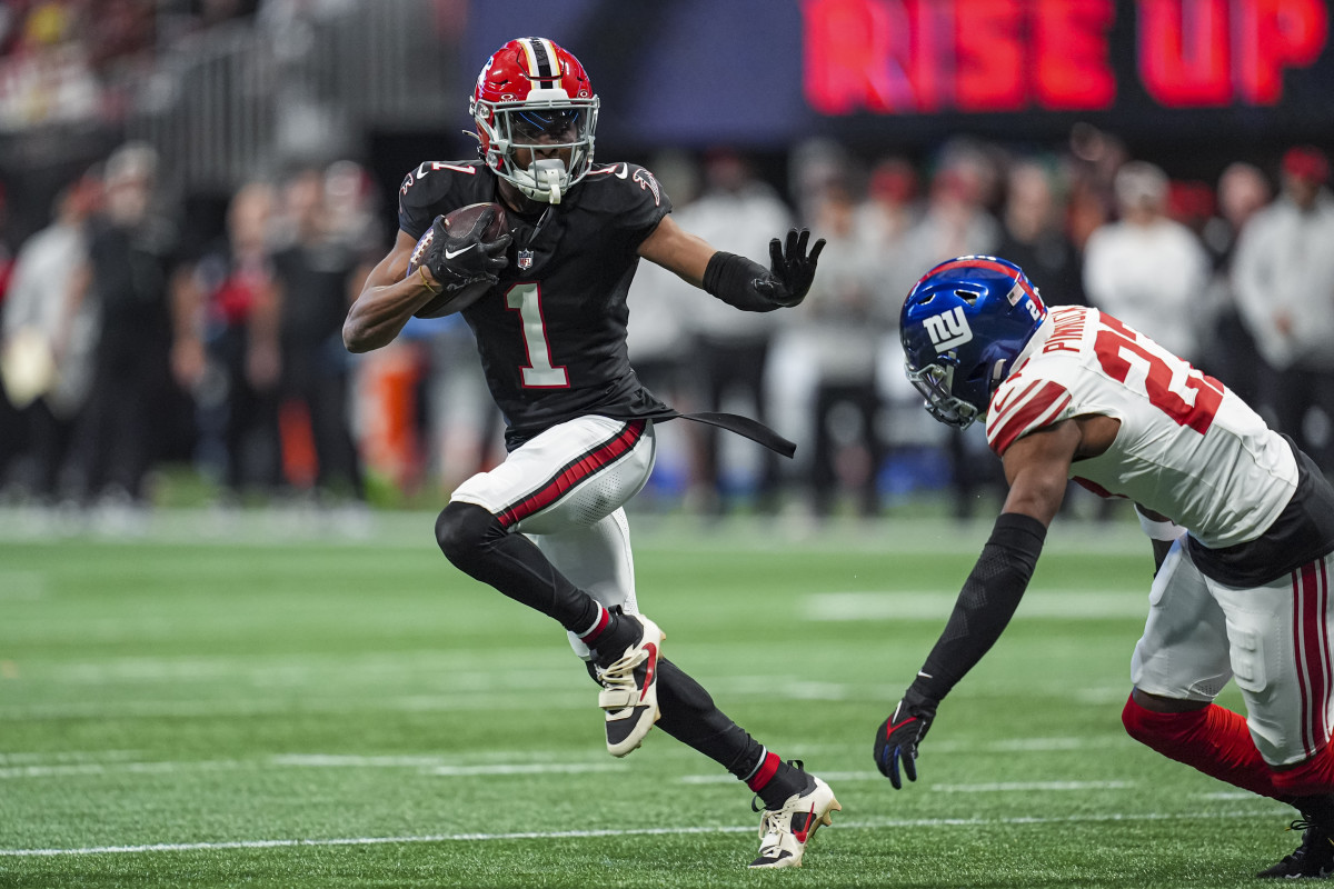 Patriots Trade Pitch Swaps Draft Bust for Falcons $15 Million Receiver ...