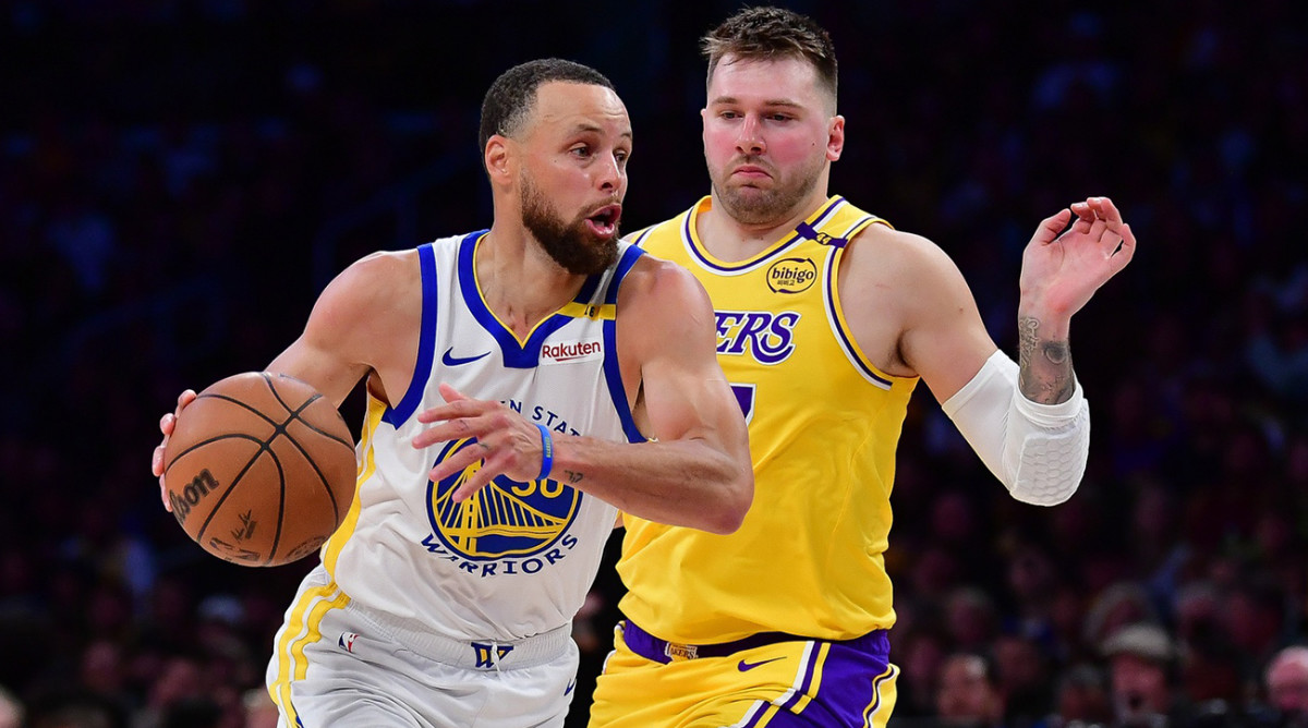 Luka Doncic Channels Stephen Curry With Bold Gesture During Lakers-Timberwolves Game - Athlon Sports