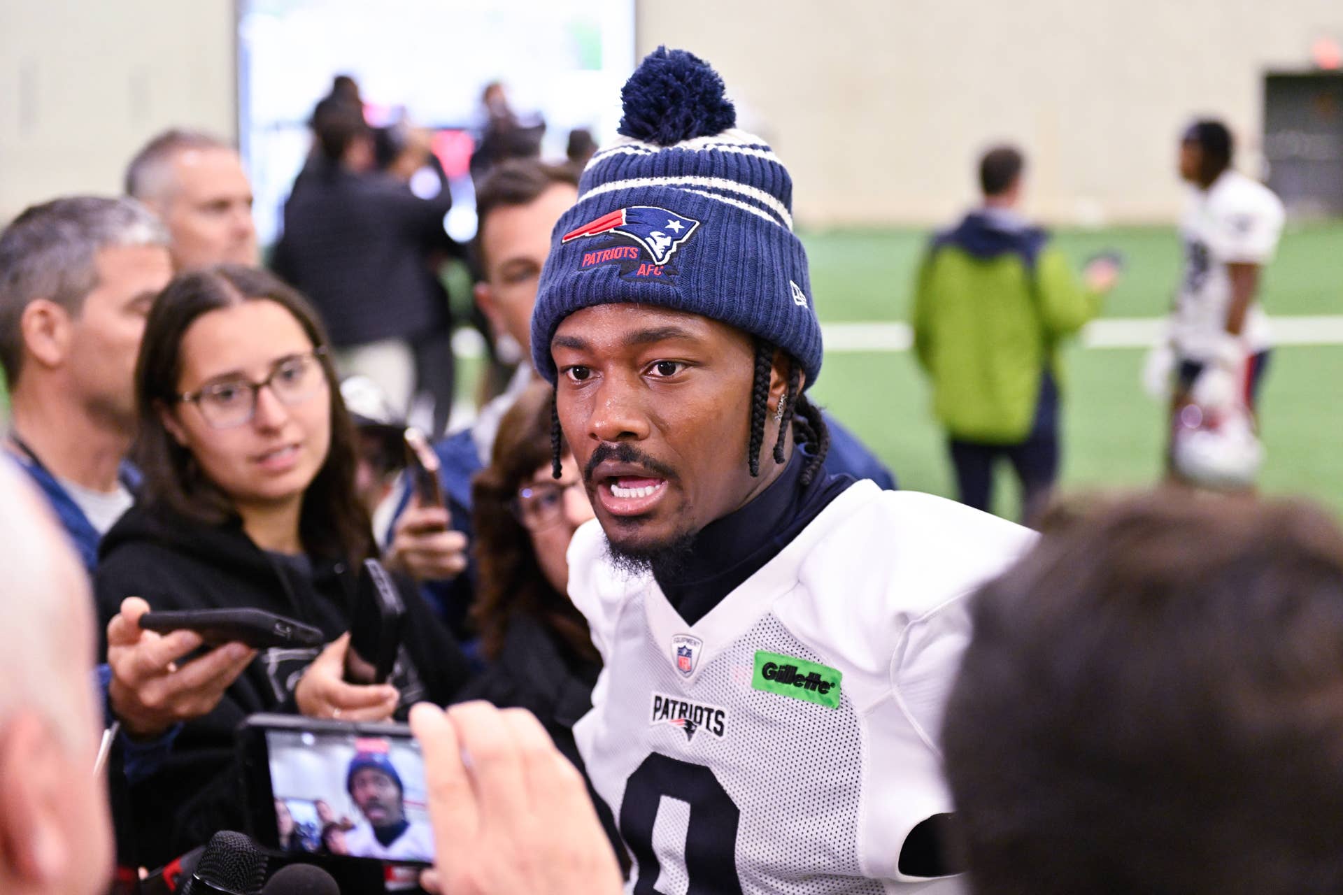 Patriots' Stefon Diggs Reacts to Learning New England's Offense ...