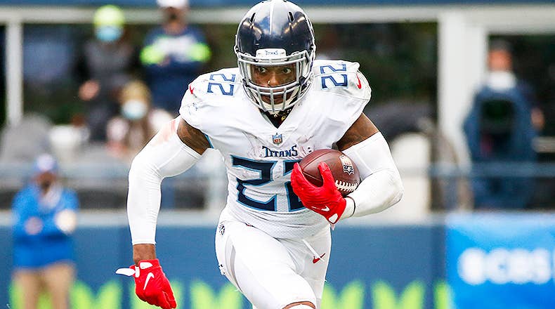 Ezekiel Elliott Makes His Opinion On Derrick Henry Very Clear - Athlon ...