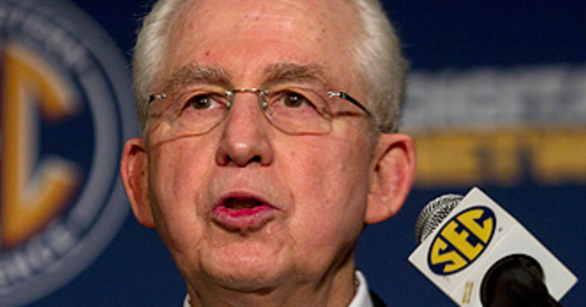 SEC Commissioner Mike Slive Talks Realignment, Playoffs and National ...