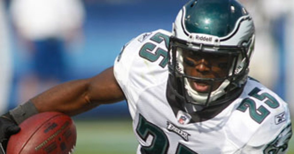 Eagles' LeSean McCoy Runs Over Cowboys - Athlon Sports