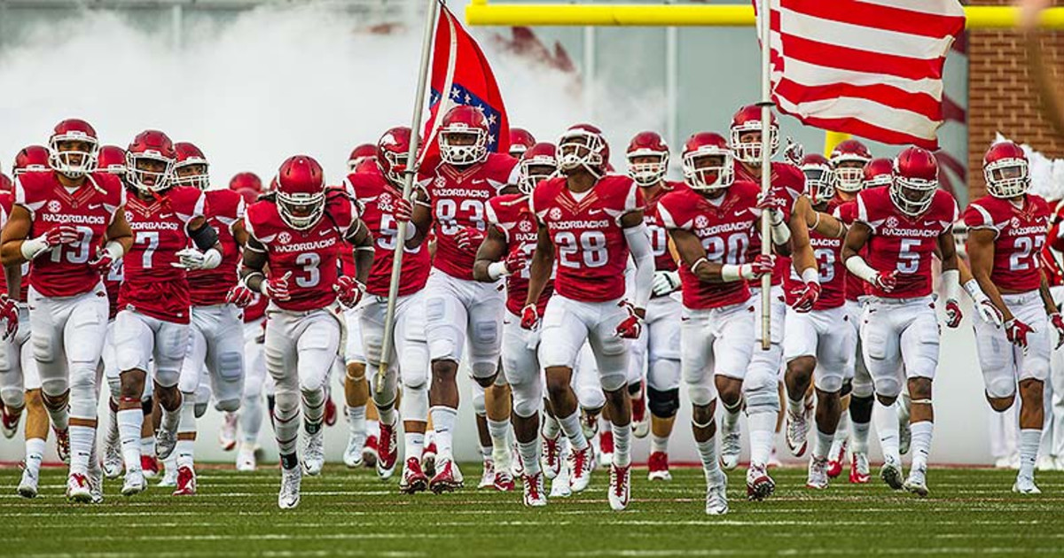 Arkansas WR Isaac TeSlaa Raises NFL Draft Stock at Reese's Senior Bowl ...