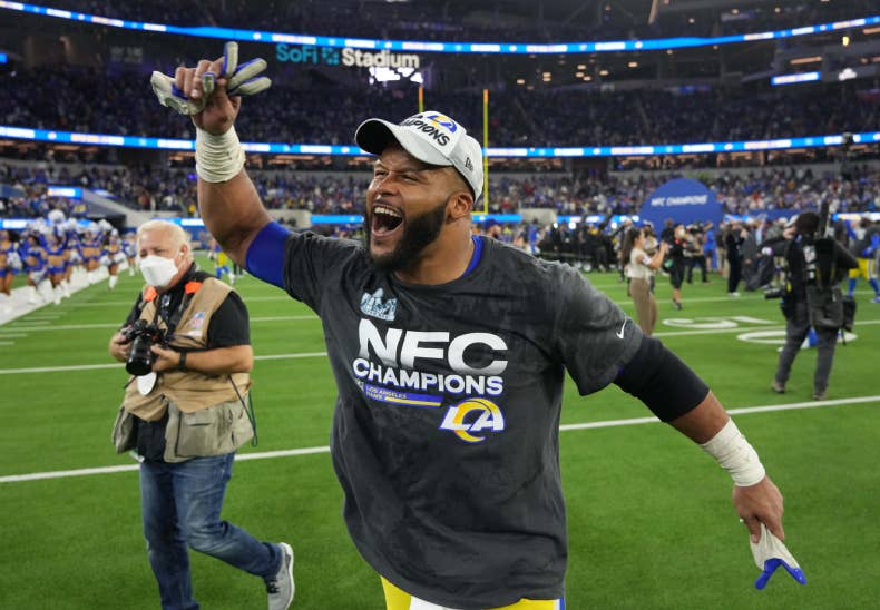 Aaron Donald Names the NFL’s Best Defensive Player Now That He’s ...