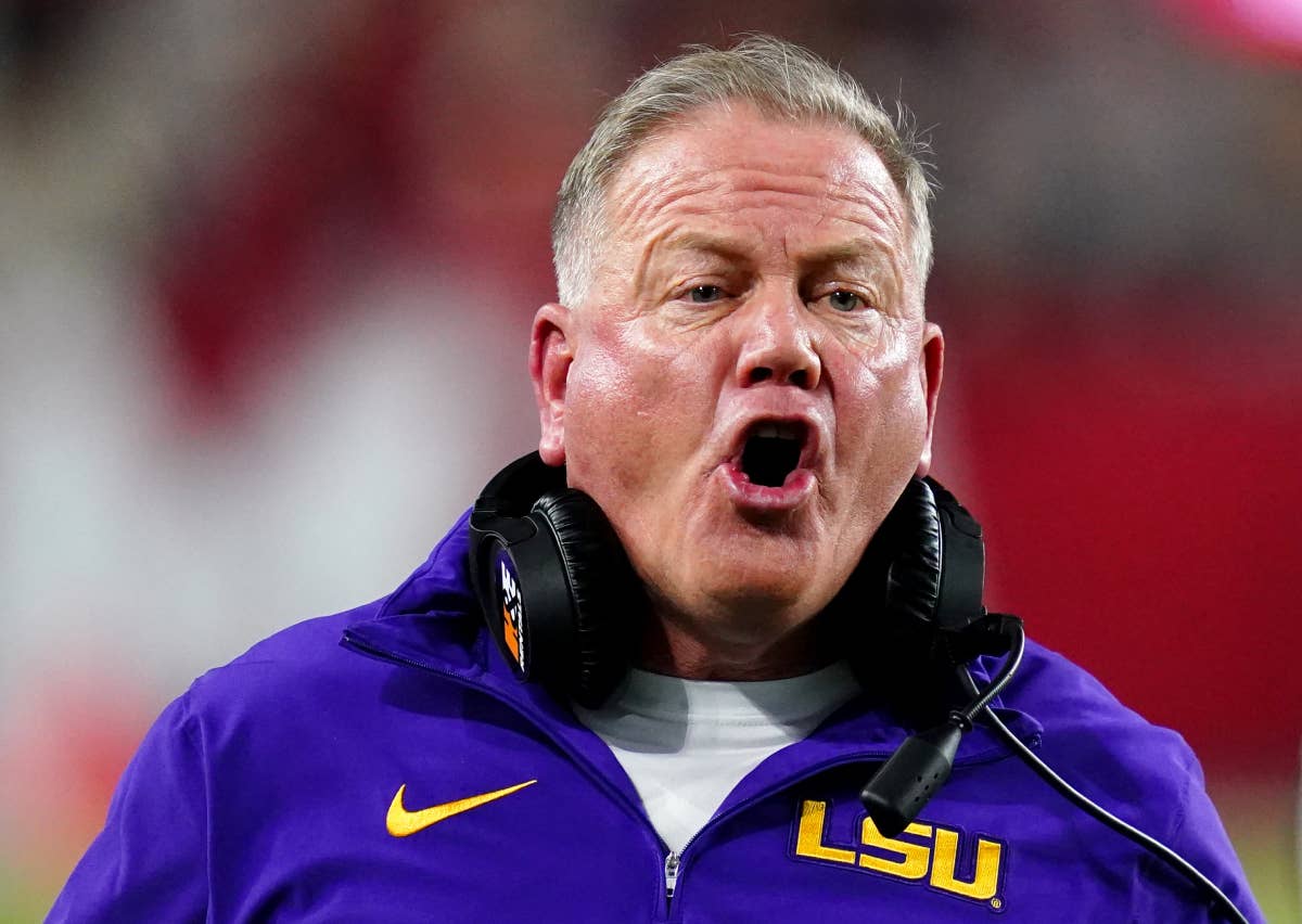 Brian Kelly Called Out For Throwing Players 'Under The Bus' - Athlon Sports