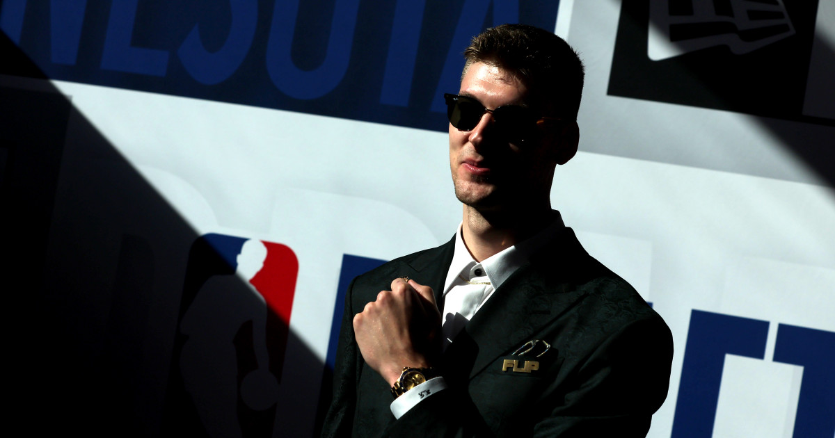 ESPN Insider Implies Kyle Filipowski’s Girlfriend Led to NBA Draft ...