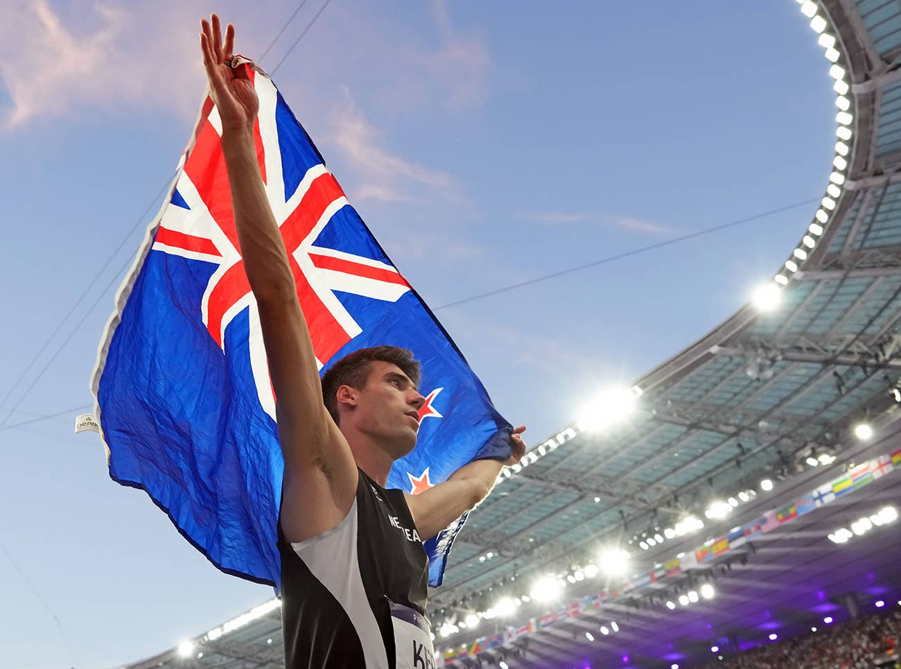 New Zealand Gold Medalist Goes Viral for Hilarious High Jump Fail ...