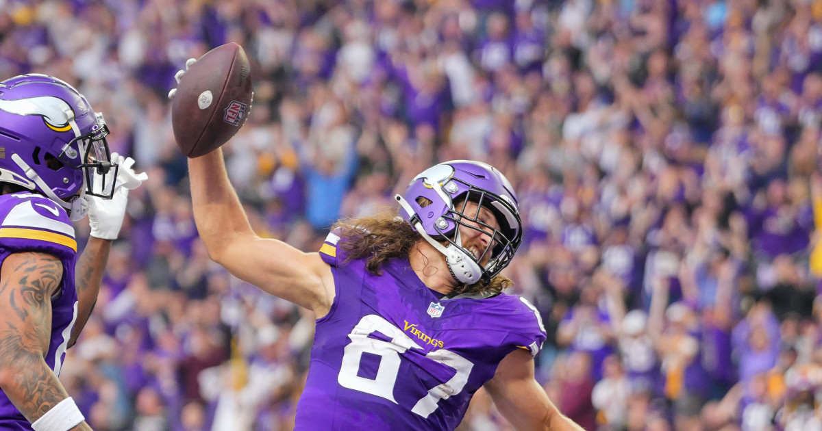 Vikings provide injury updates on Jordan Addison, T.J. Hockenson ...