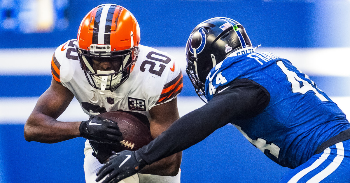 Browns BREAKING: Injured RB Pierre Strong Leaves Camp via Ambulance ...