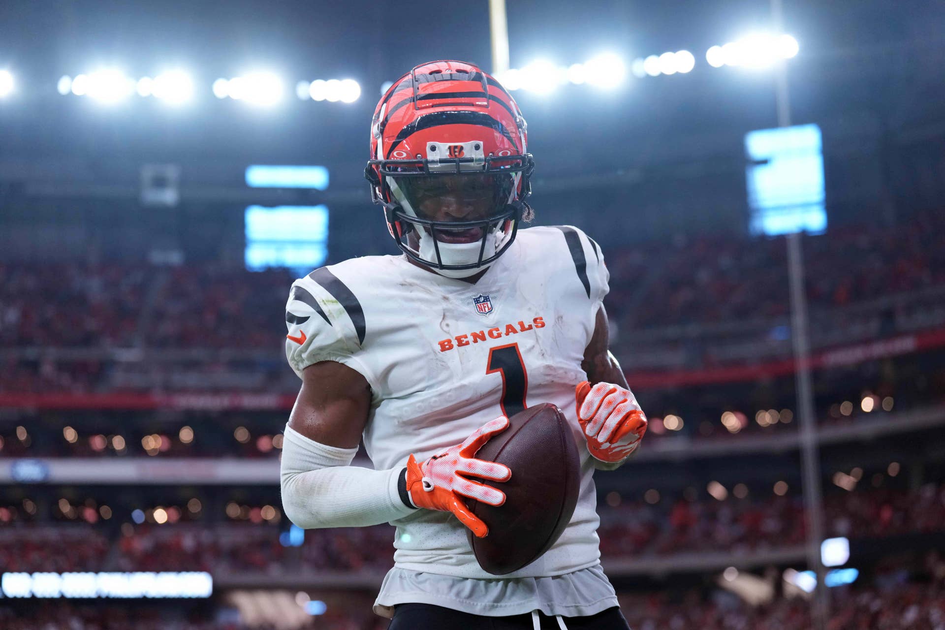 Is Bengals' Ja'Marr Chase Really 'Sick'? Or Waiting for New Contract ...