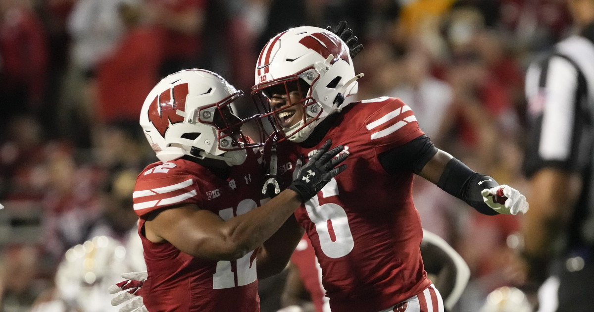 Wisconsin Football Report Card: Wisconsin vs. Western Michigan - Athlon ...