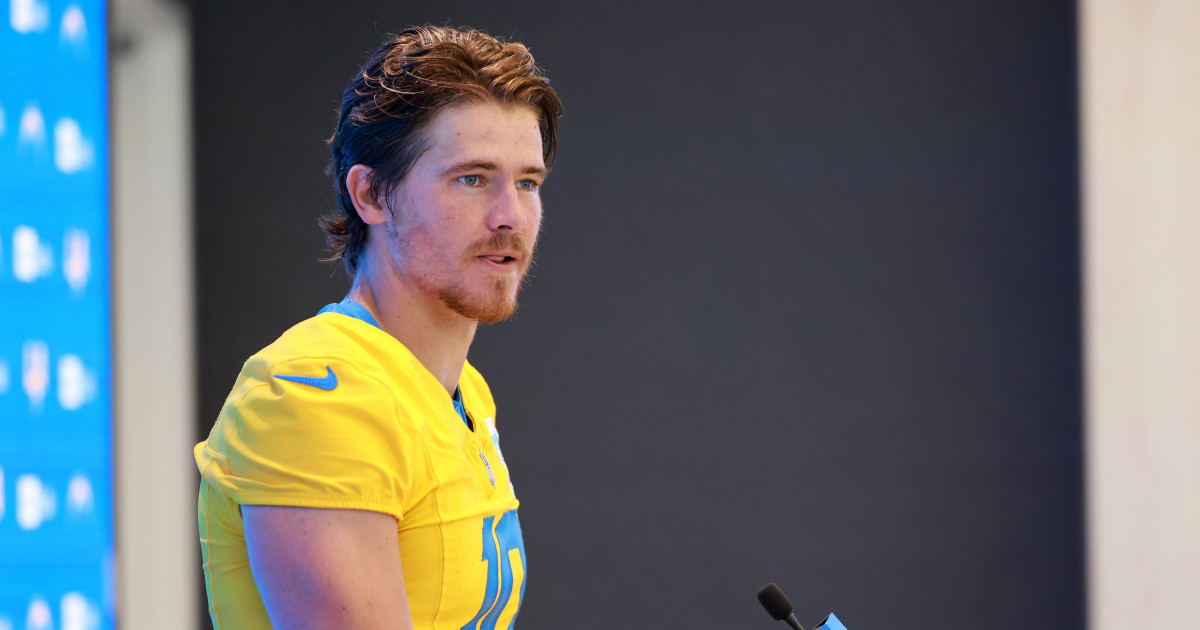 Justin Herbert Makes His Opinion on Quentin Johnston Clear After Costly ...