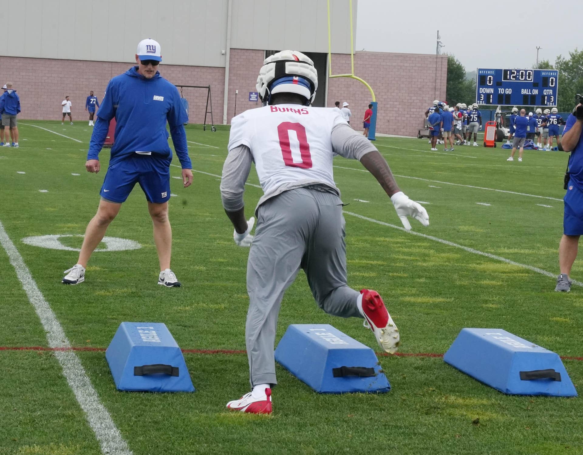 New York Giants Coach Charlie Bullen Fractures Leg During Loss to ...