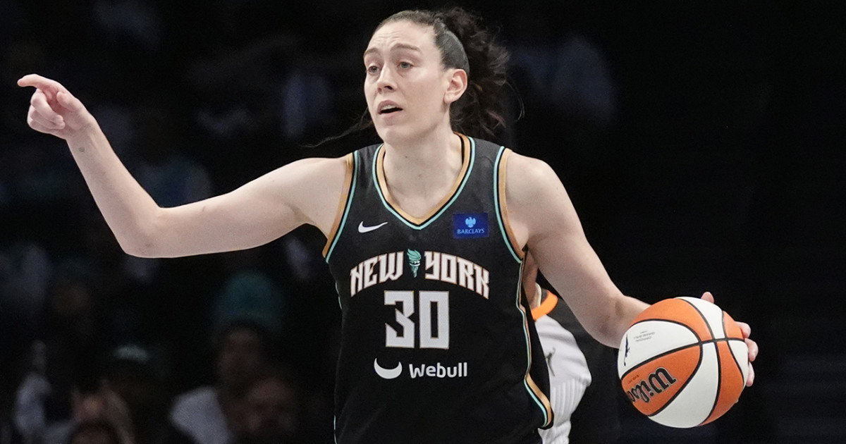 Liberty Coach Has More Unfortunate News About Breanna Stewart's Injury ...