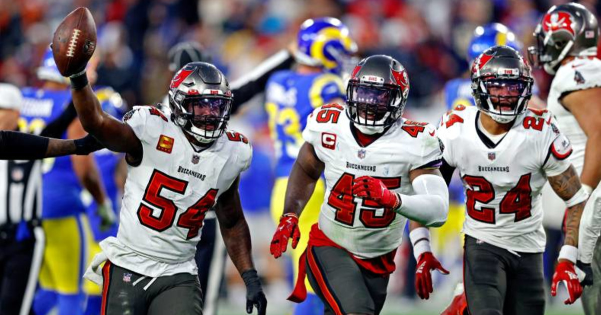 Tampa Bay Buccaneers Star Lavonte David Named Most Underrated NFL Linebacker - Athlon Sports