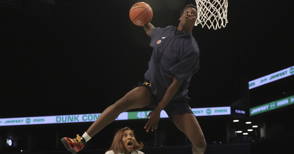 BYU phenom AJ Dybantsa shows off Nike 'Air Bakin' KD18 player edition ...