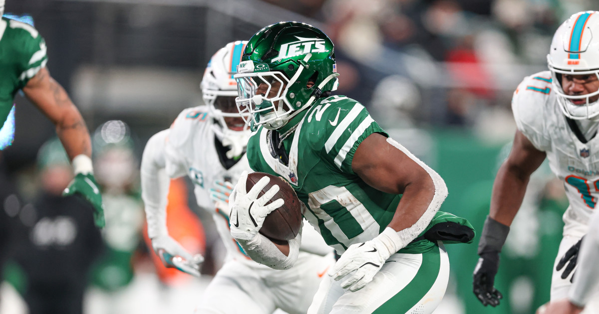 Aaron Glenn Addresses New York Jets' Breece Hall Trade Rumors - Athlon Sports