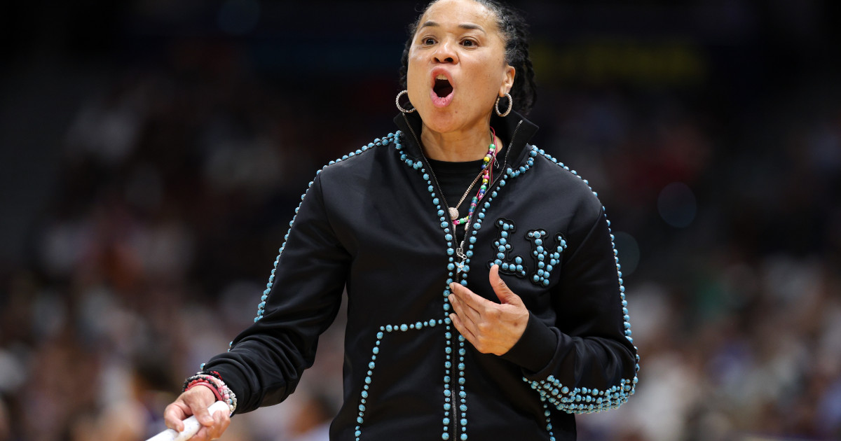 Dawn Staley’s $25M Contract Draws Strong Reaction From NCAA Champion Coach - Athlon Sports