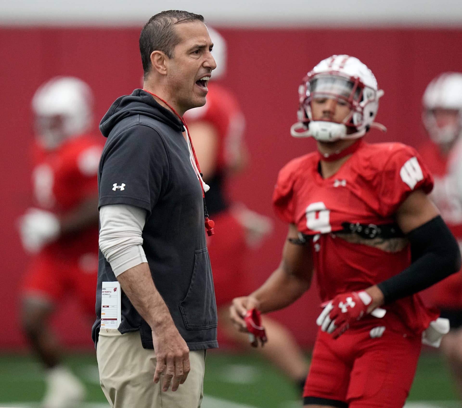 Wisconsin Football Makes Final Cut for 3-Star DT - Athlon Sports