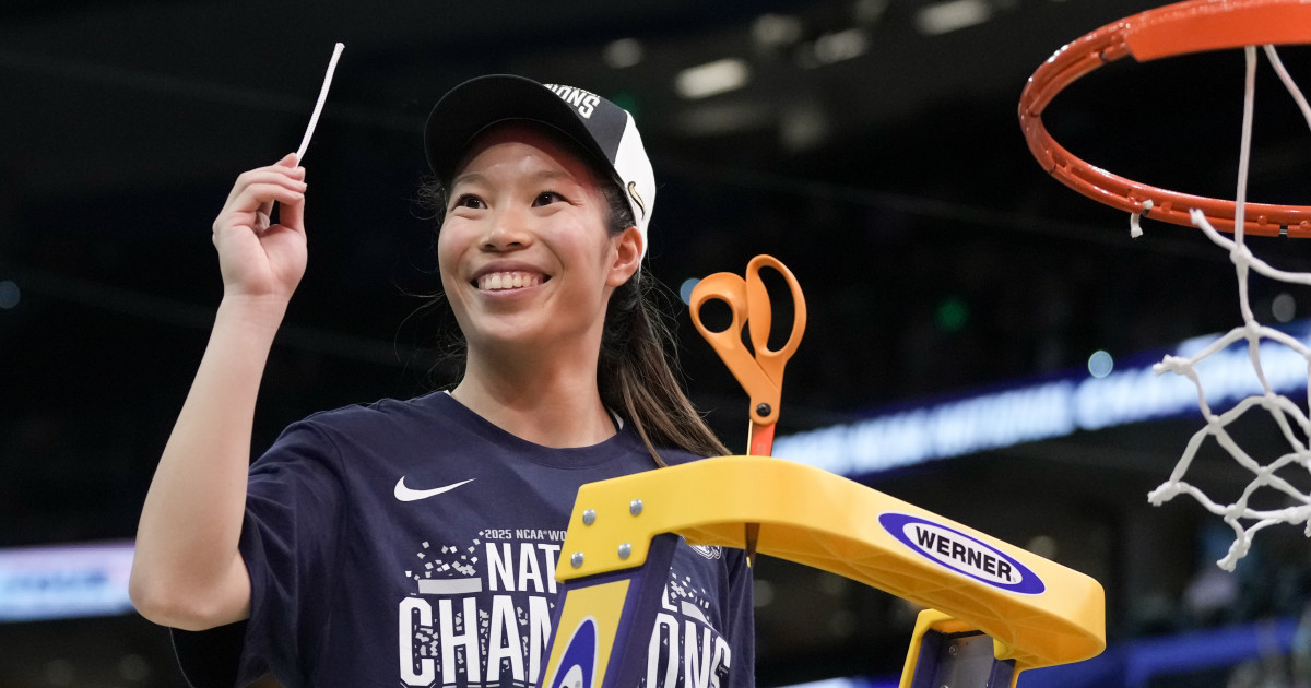 UConn Players Turned Heads Over Kaitlyn Chen’s WNBA Draft Moment ...