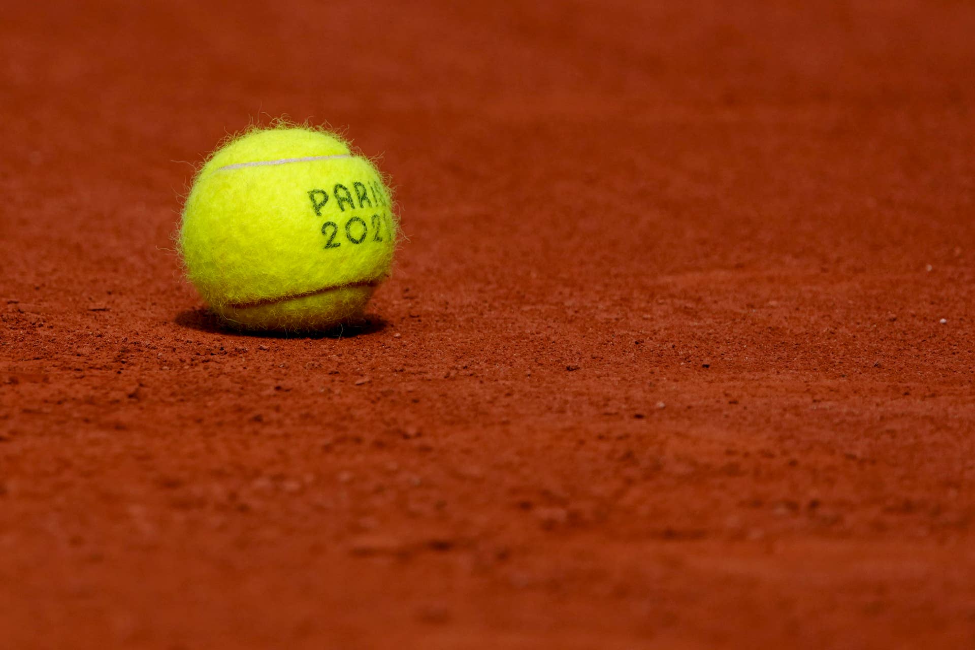 Scary Ball-Girl Moment Pauses ATP Match At The Madrid Open - Athlon Sports