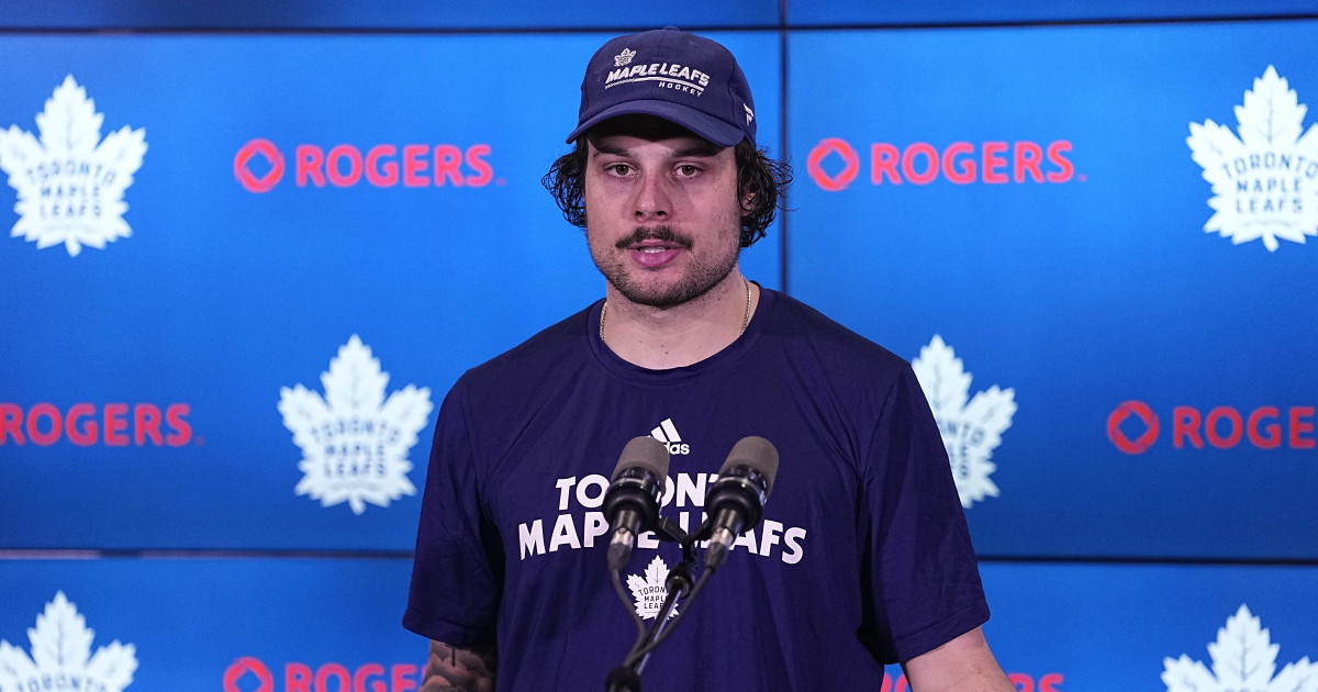 Auston Matthews' Postgame Interview With Simon Benoit Catches Attention ...