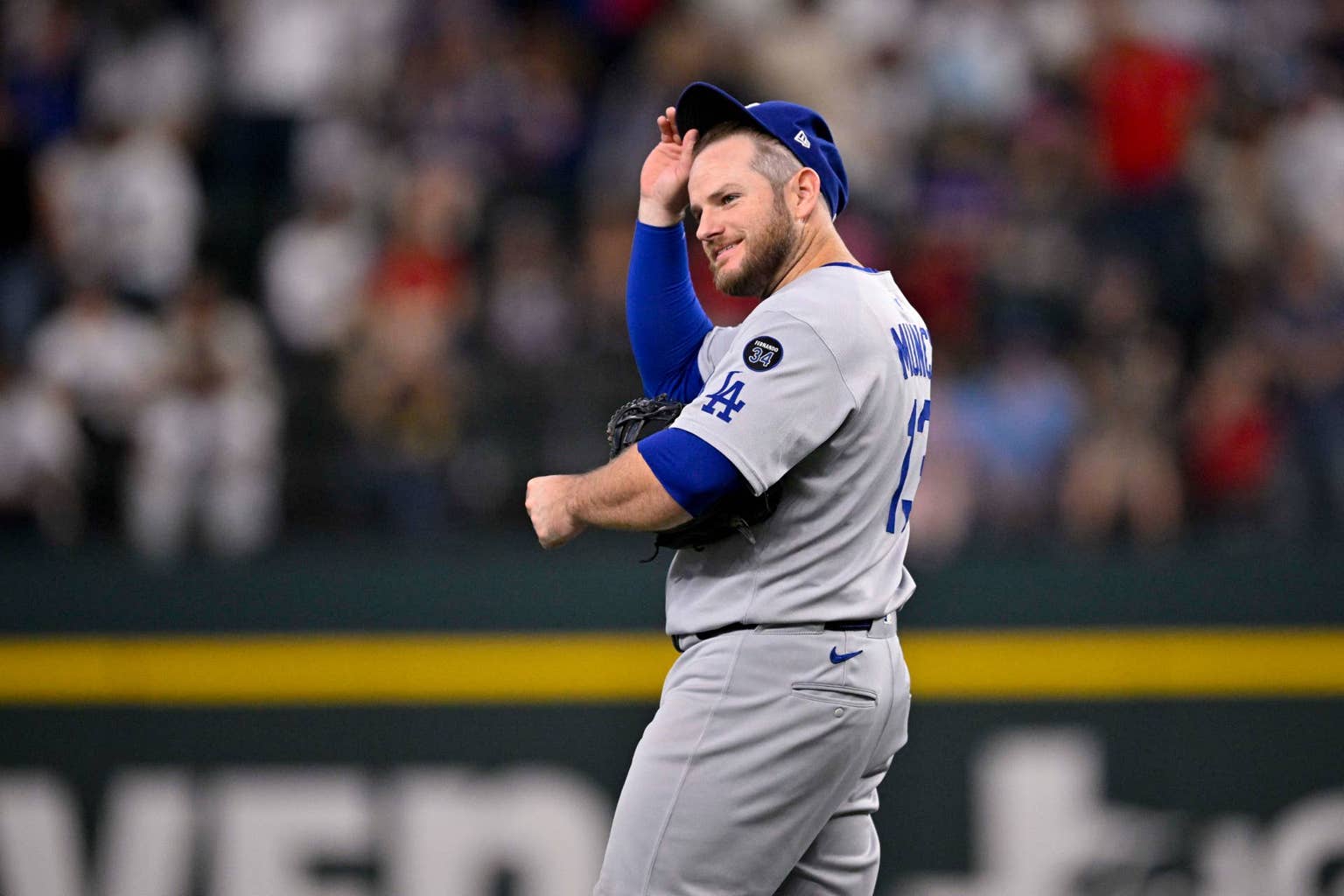 Dodgers Announce Max Muncy News After Leaving Giants Game - Athlon Sports