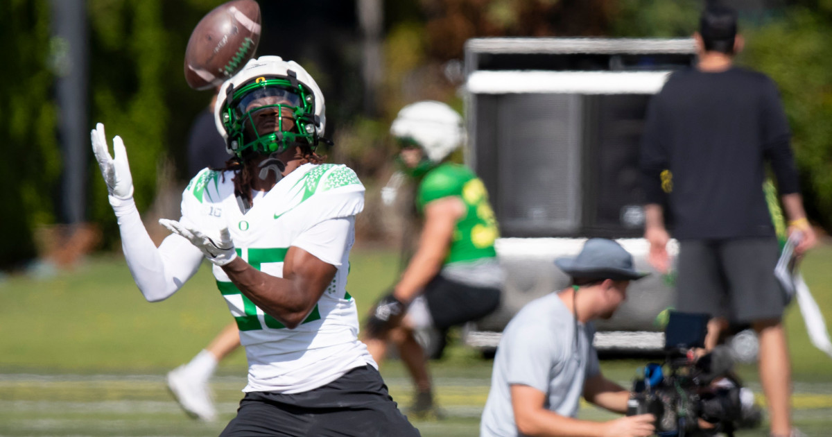 Surprise Contributor Emerges During Oregon Spring Game - Athlon Sports