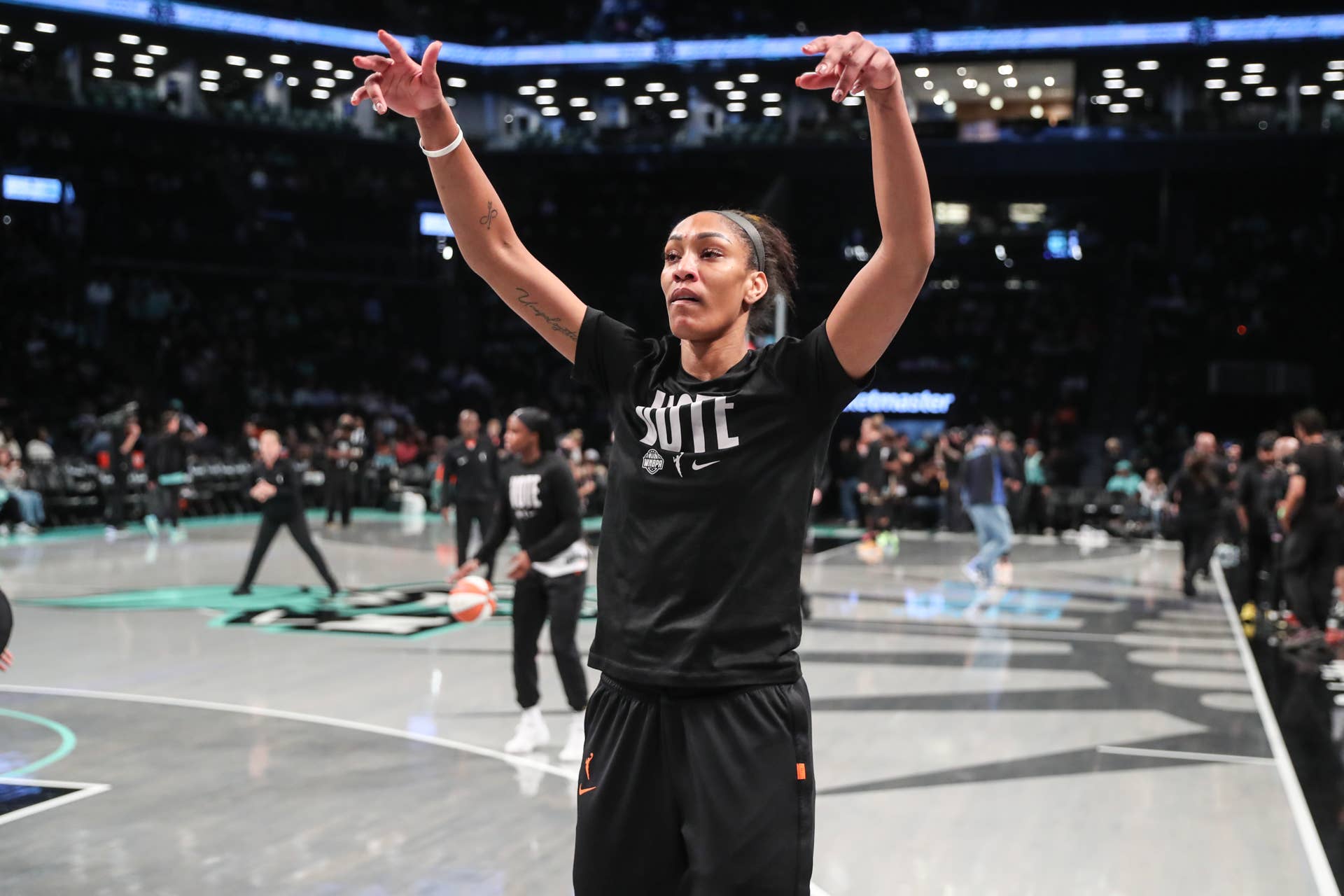 A’ja Wilson Makes Feelings Clear About Malia Obama’s Nike Involvement ...