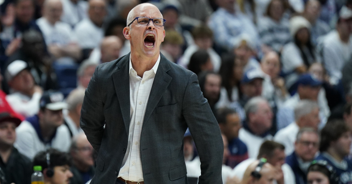 Dan Hurley Issued Demand to UConn Before 16th Straight Win - Athlon Sports