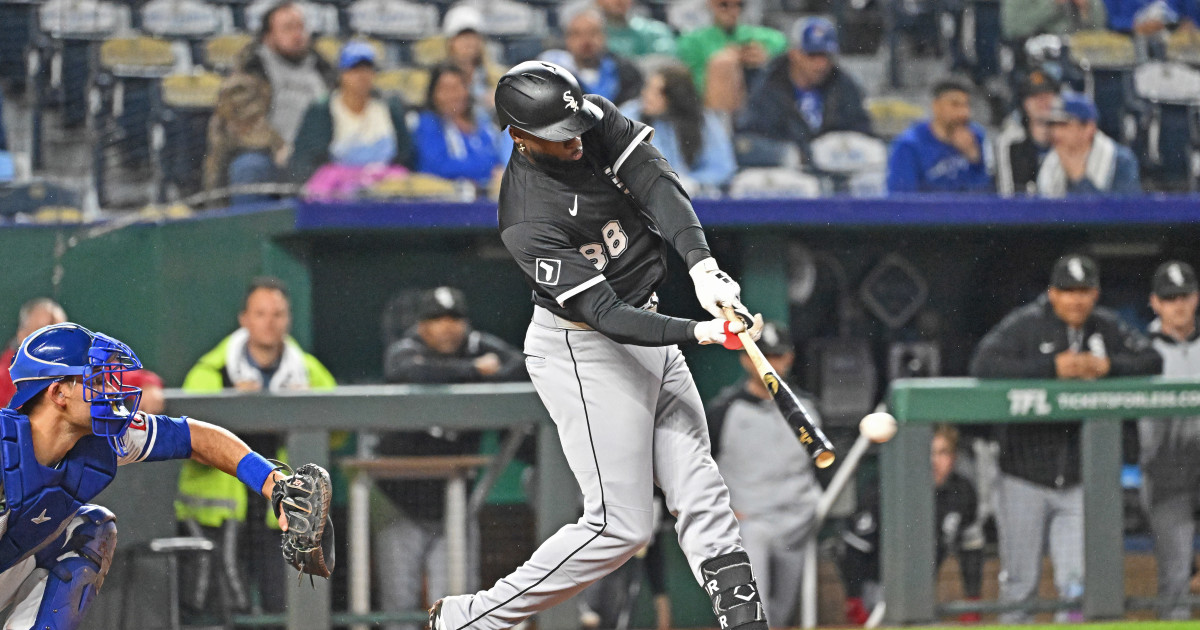 Mets Fans Get News on Blockbuster Luis Robert Trade - Athlon Sports