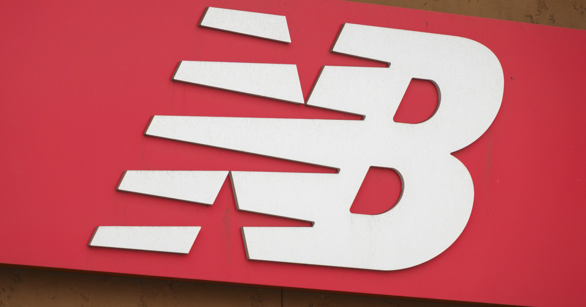 New Balance’s $150 Retro Sneakers Are Now $56 — 63% Off - Athlon Sports