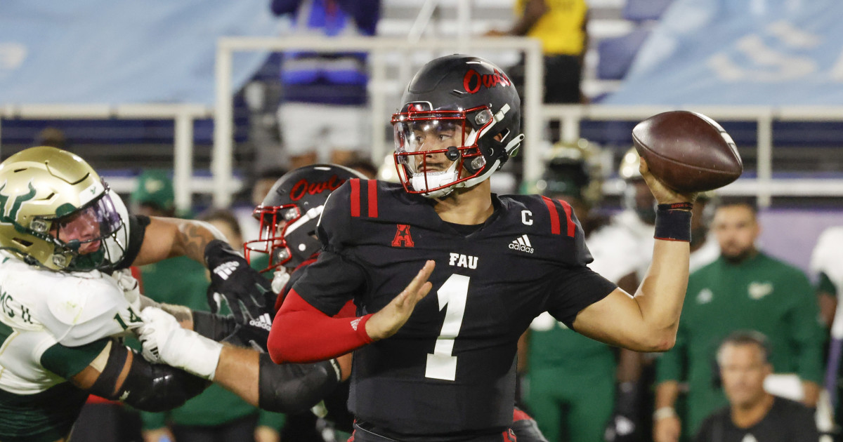 New UCF QB Delivers Strong Message Amid Signal-Caller Competition ...