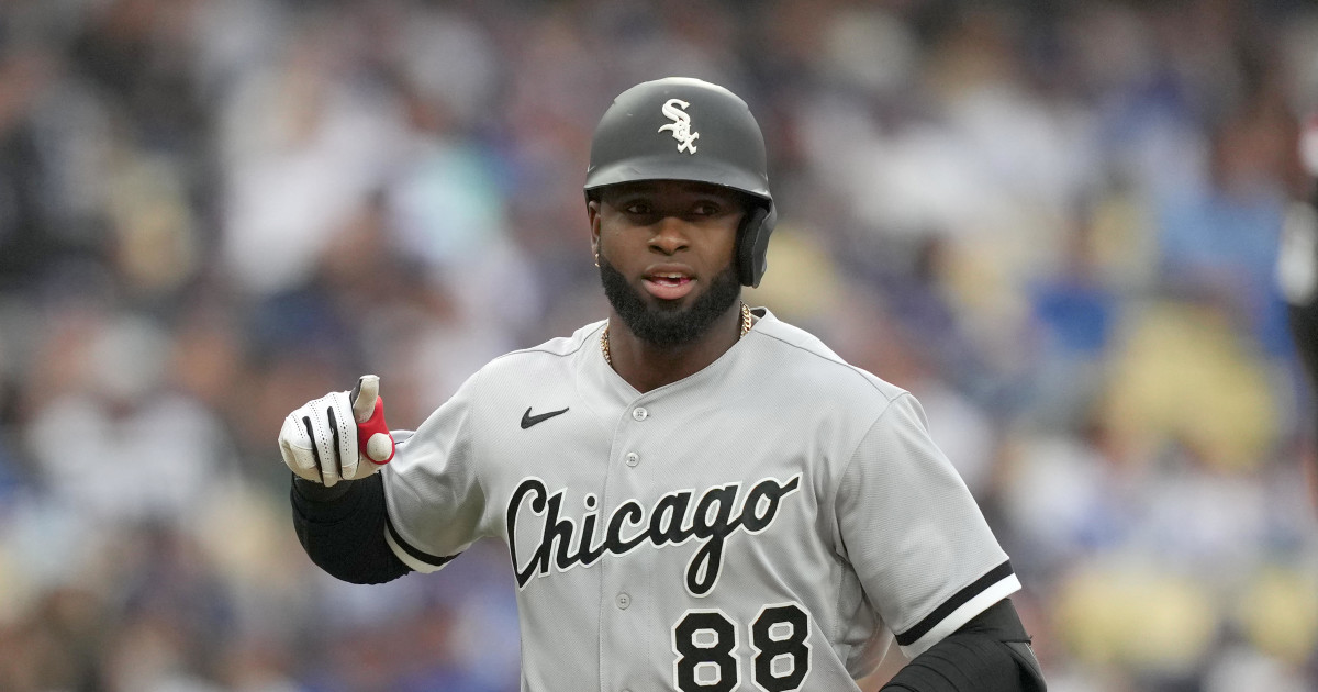 White Sox Announce Luis Robert Jr. News After Leaving Diamondbacks Game ...