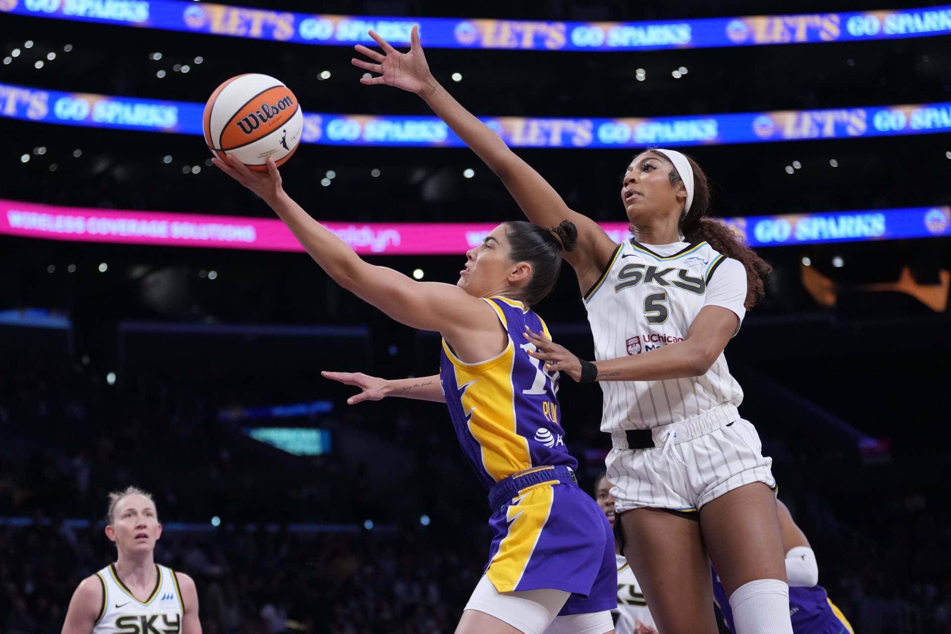 Fans Are Saying the Same Thing About Kelsey Plum’s Viral Taunt of Angel ...