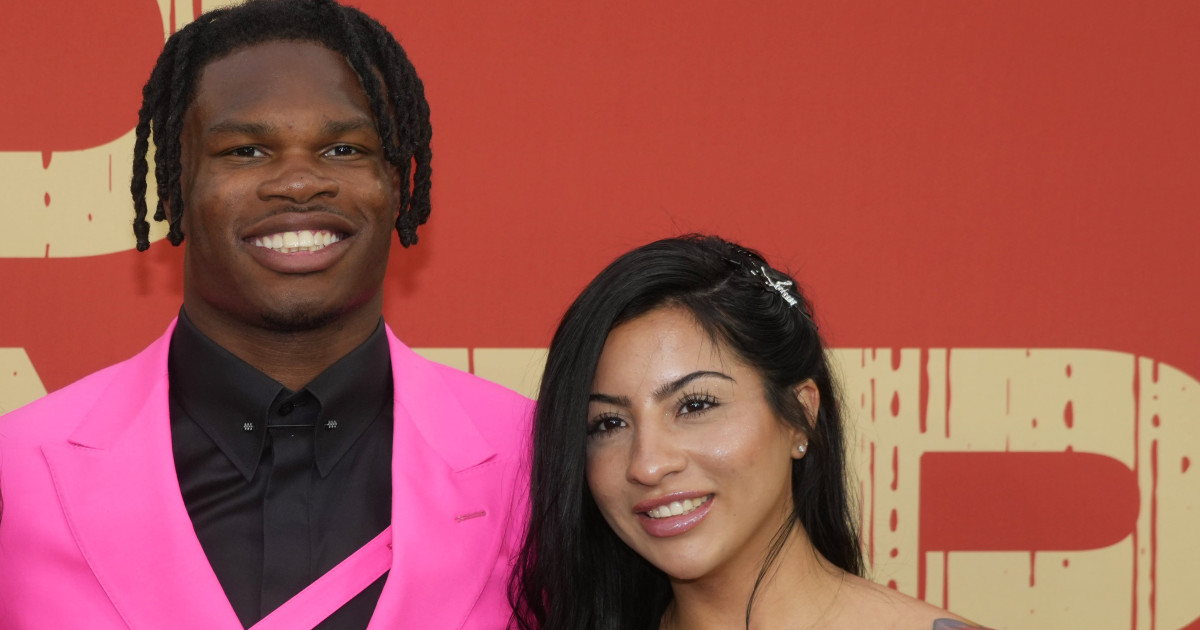 Lane Kiffin Reacts to Travis Hunter’s Heartfelt Message to His Wife After Marriage - Athlon Sports