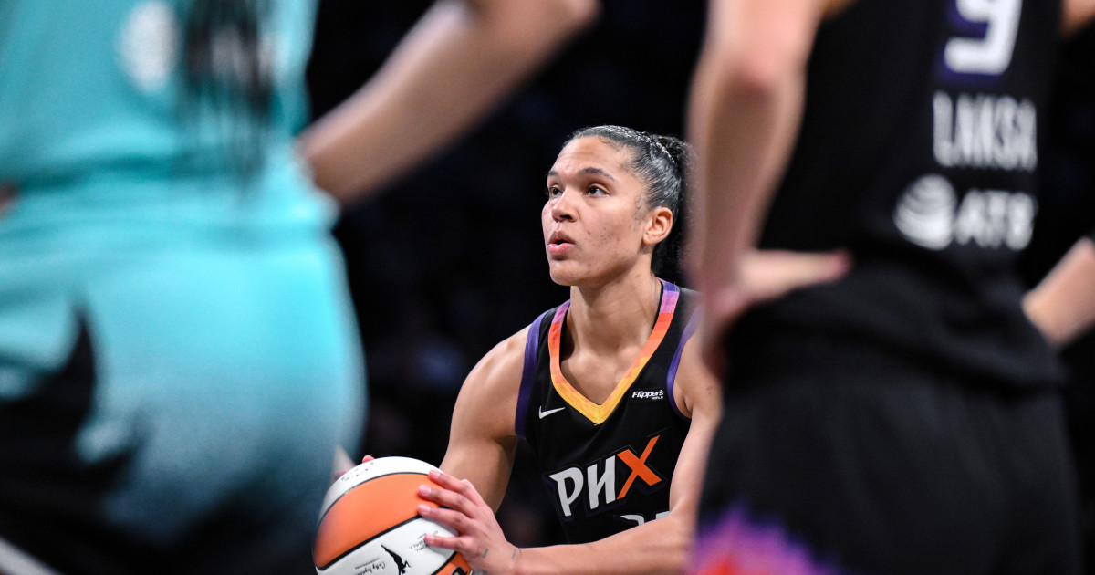 Mercury Campaigns WNBA Star's Case For the MVP Award - Athlon Sports