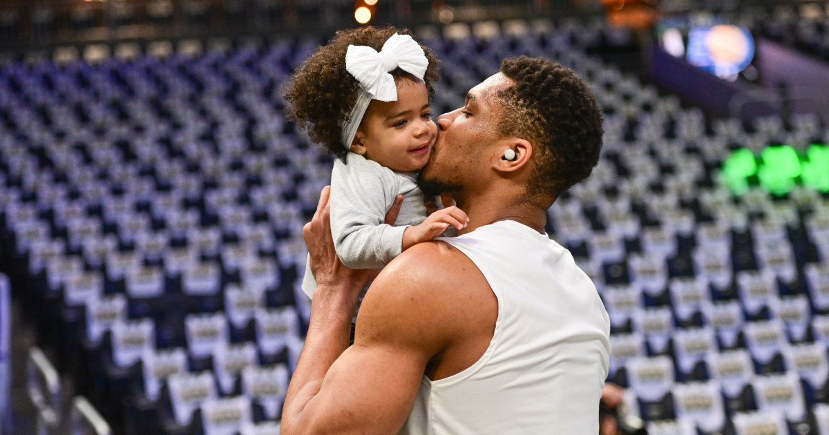 Giannis Antetokounmpo Sends Message on Wife Mariah Riddlesprigger ...